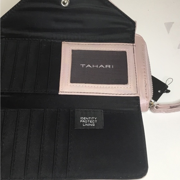 Tahari | Accessories | Tahari Wallet | Poshmark